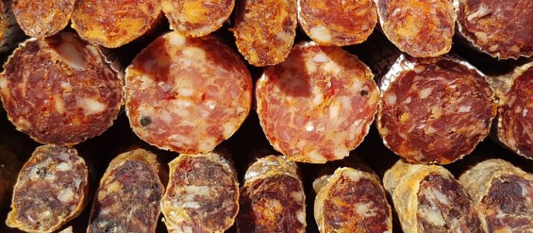 What is a Cured Sausage? Explaining Different Varieties
